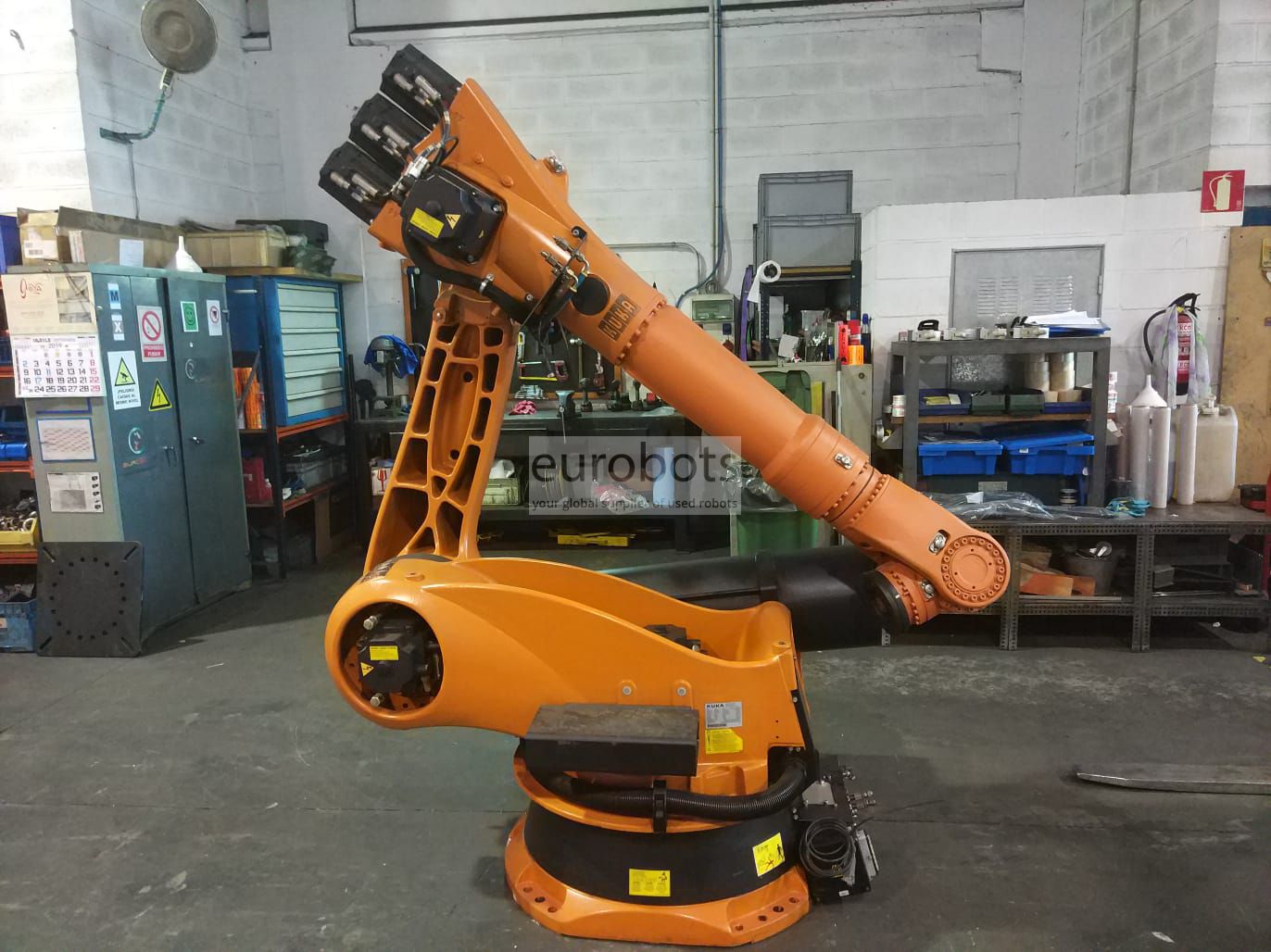 KUKA KR 210 - 2k L shelf | Eurobots