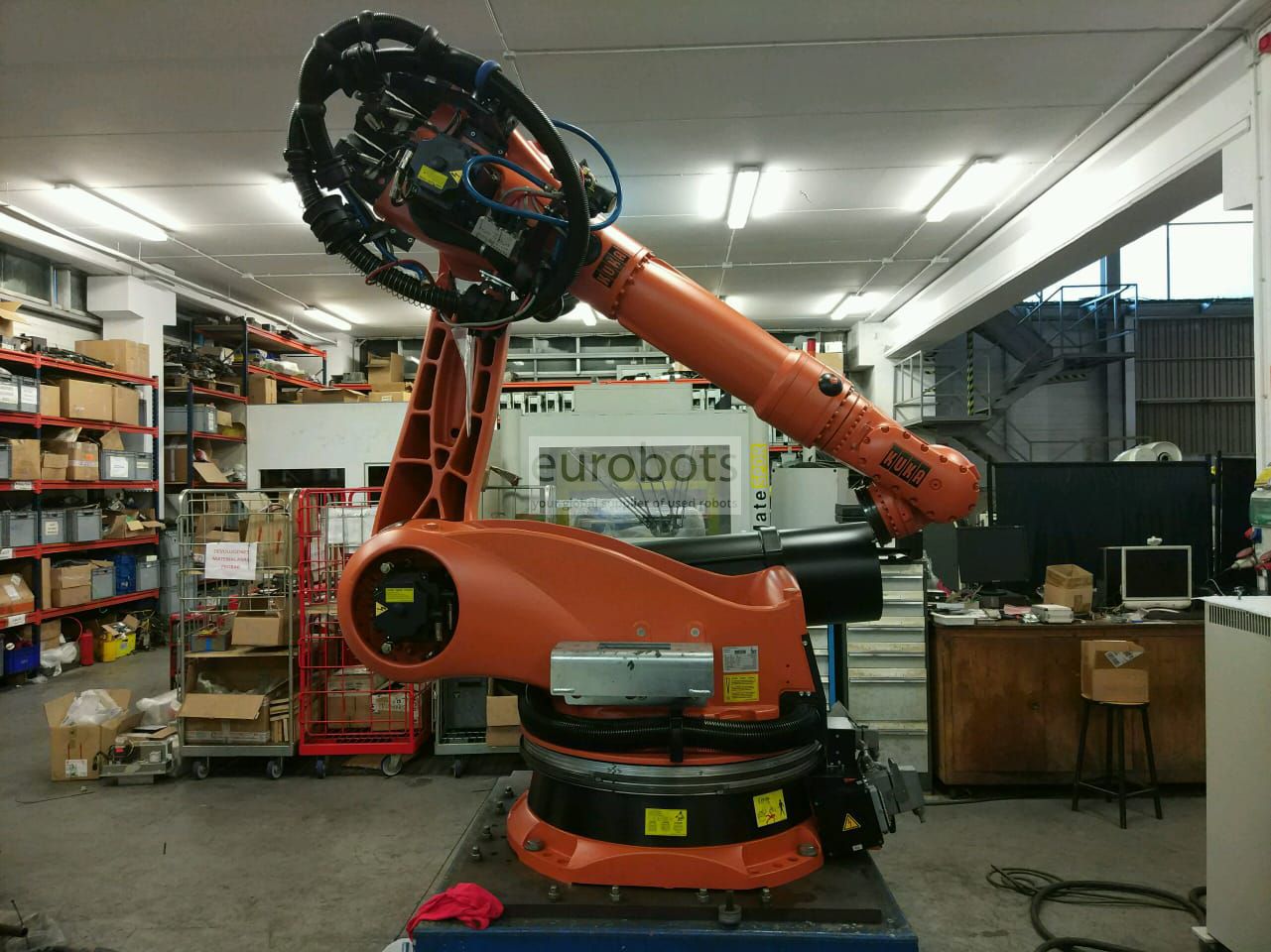 KUKA KR 210 - 2k L shelf | Eurobots