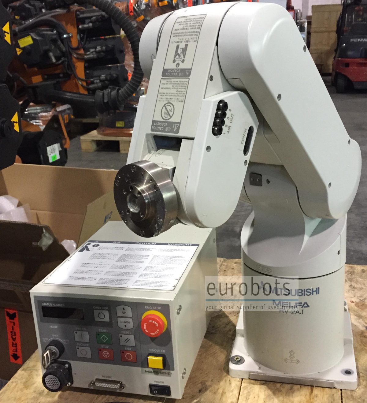 FOXCONN ROBOTS INDUSTRIALES INSTALADOS EN CHINA - Eurobots News