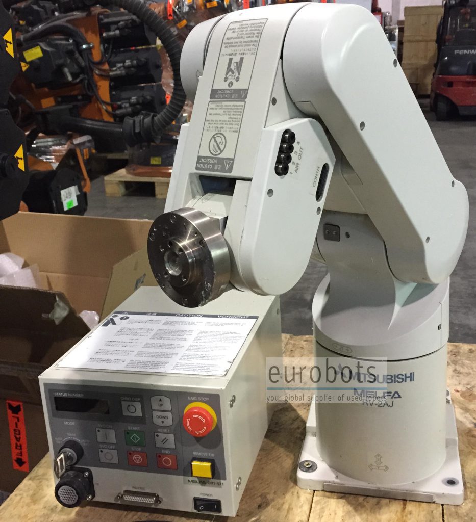 FOXCONN ROBOTS INDUSTRIALES INSTALADOS EN CHINA - Eurobots News